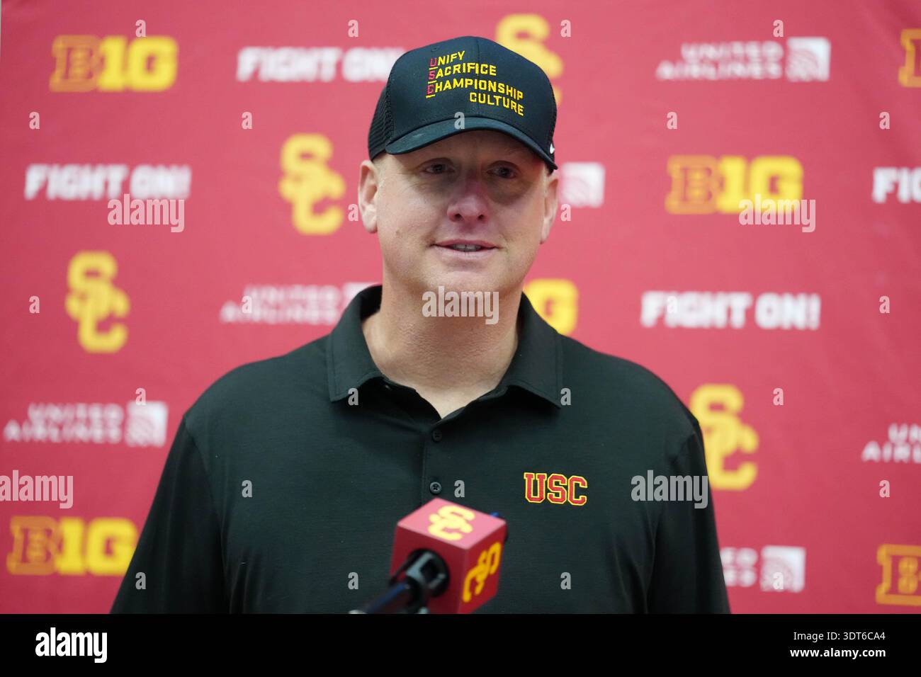 Southern California Trojans offensive coordinator and quarterbacks ...