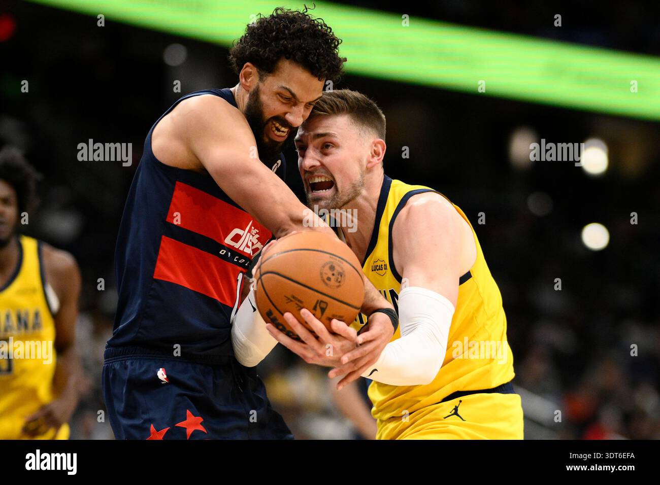 Indiana Pacers center Micah Potter, right, and Washington Wizards ...