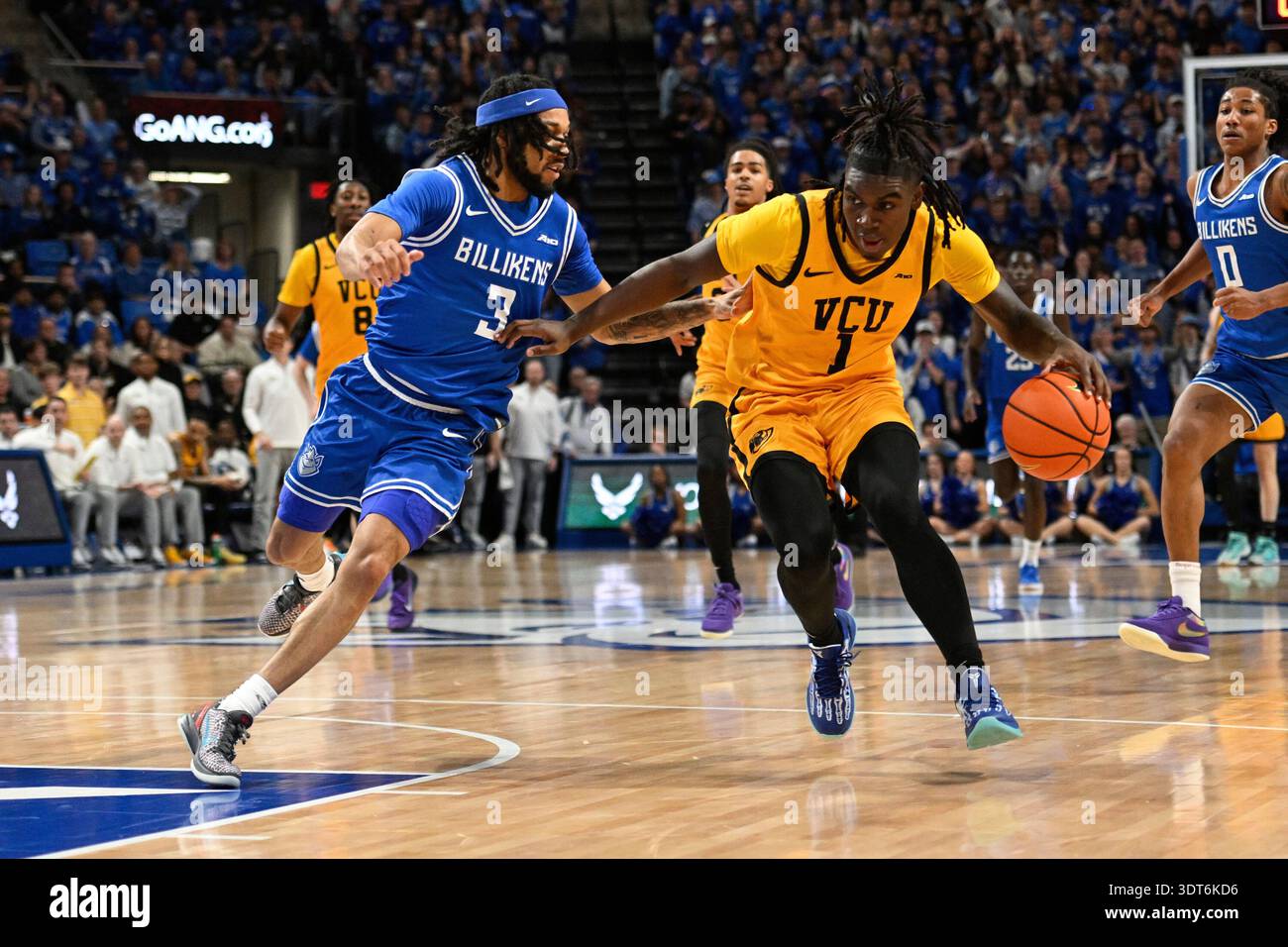 Saint Louis' Trey Green (3) defends against Virginia Commonwealth's Nyk ...