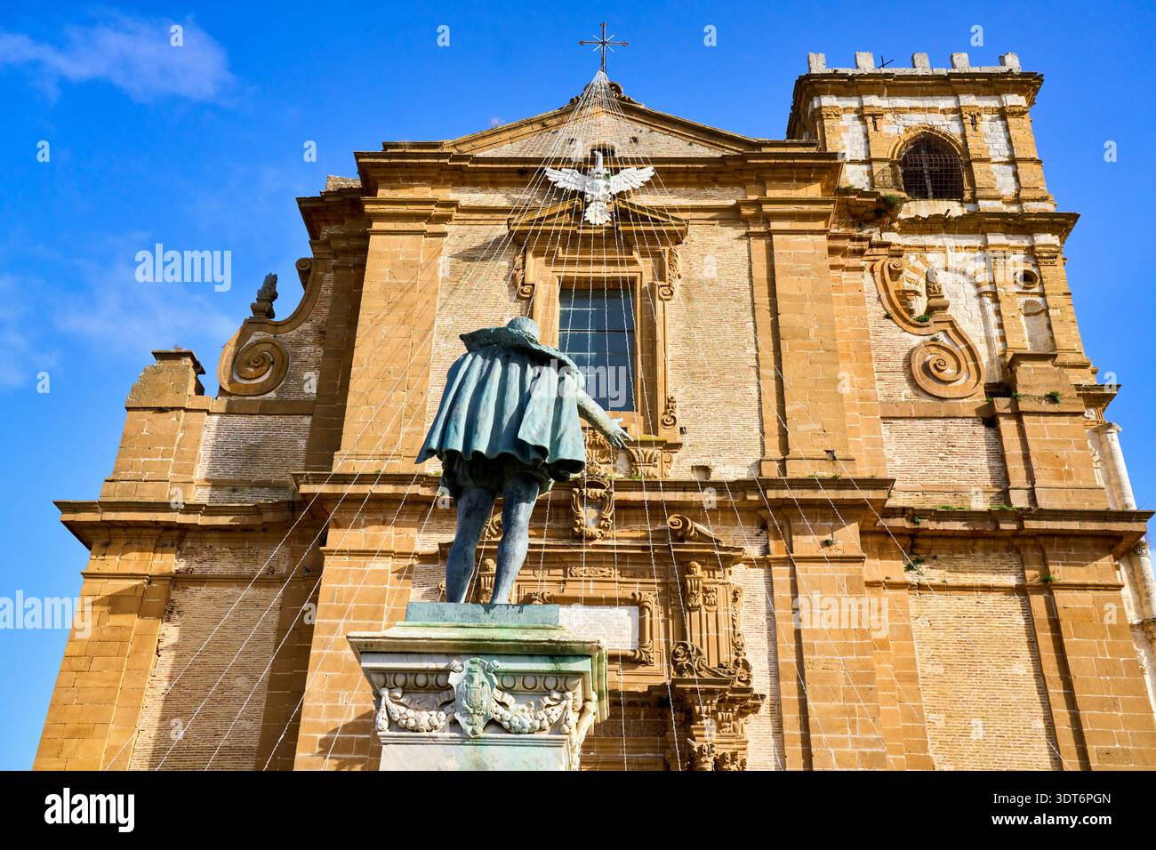 The Statue of Barone Marco Trigona, Basilica Cattedrale, Piazza Duomo ...
