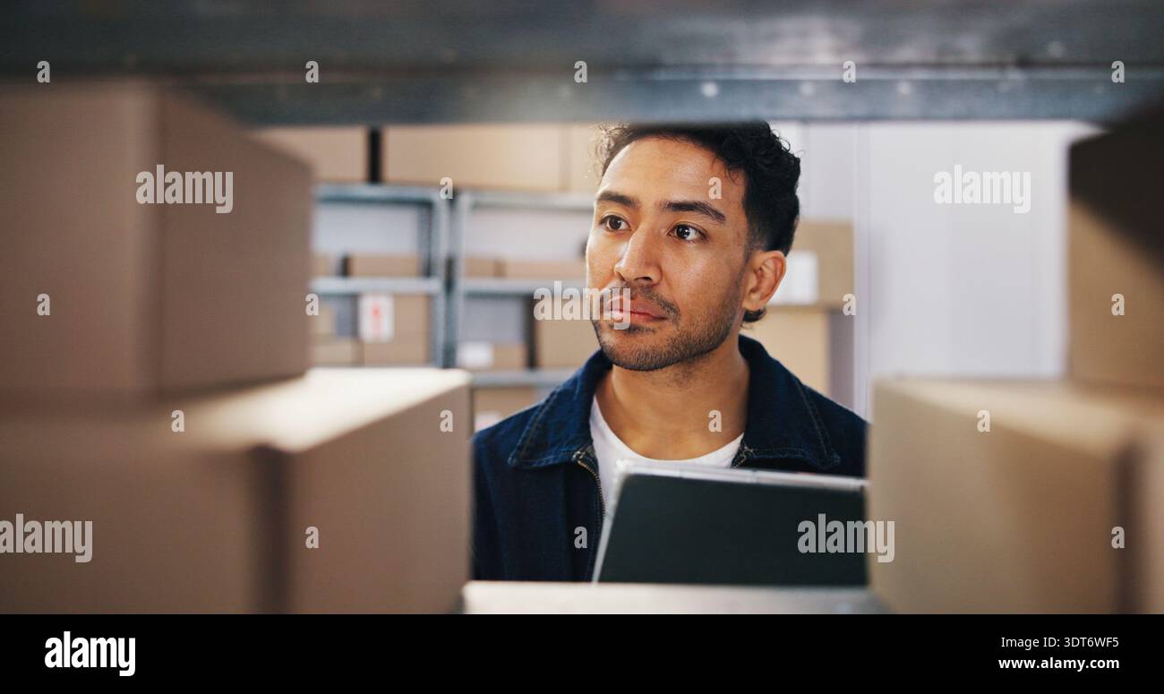 Logistics inspection supplier shelf hi-res stock photography and images ...