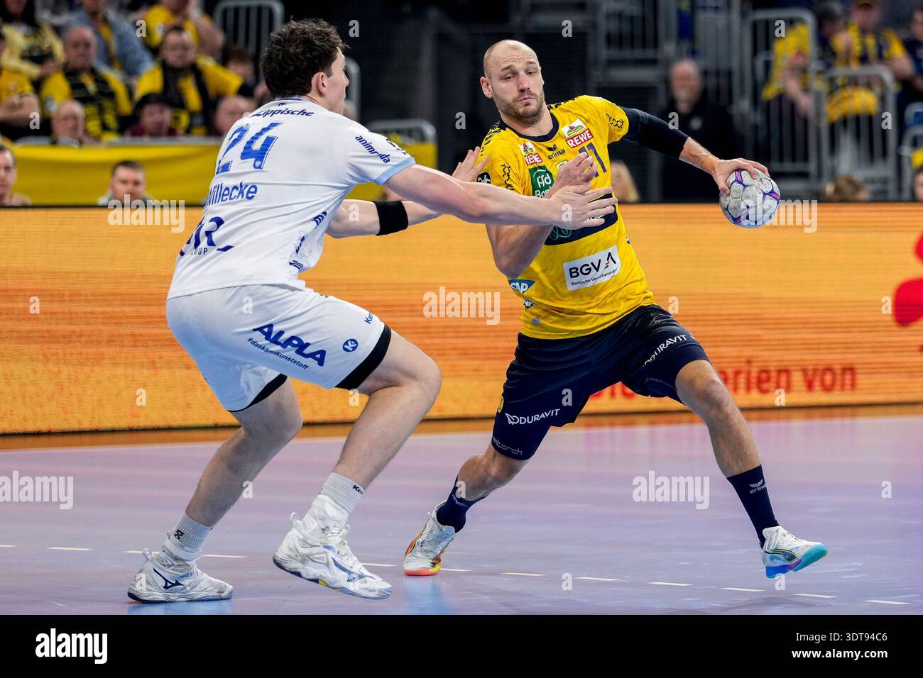from left: Joel Willecke (TBV, 24), Lukas Sandell (RNL, 11), duel, game ...