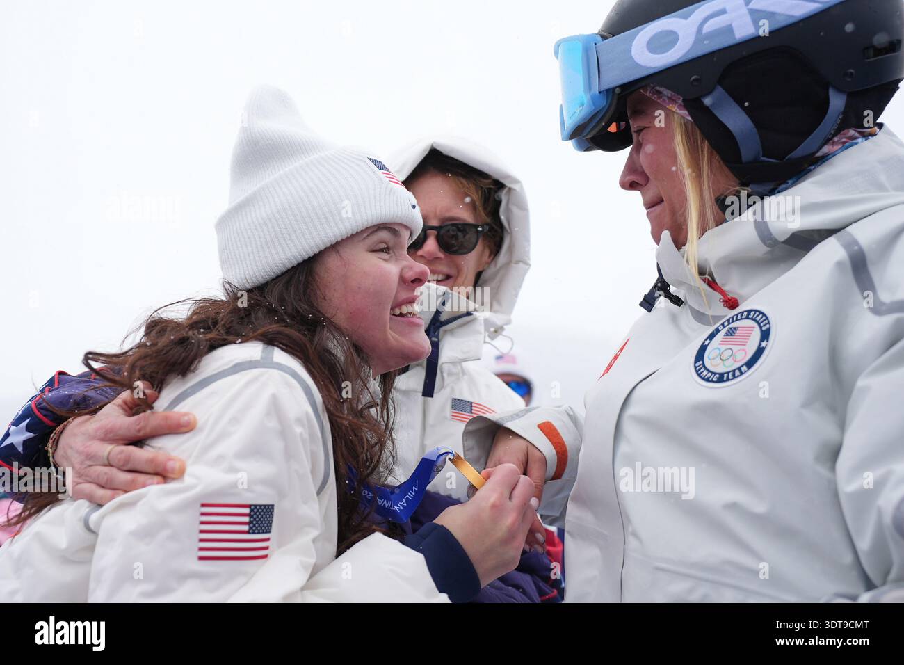 Gold medalist United States' Kaila Kuhn, left, celebrates with teammate ...