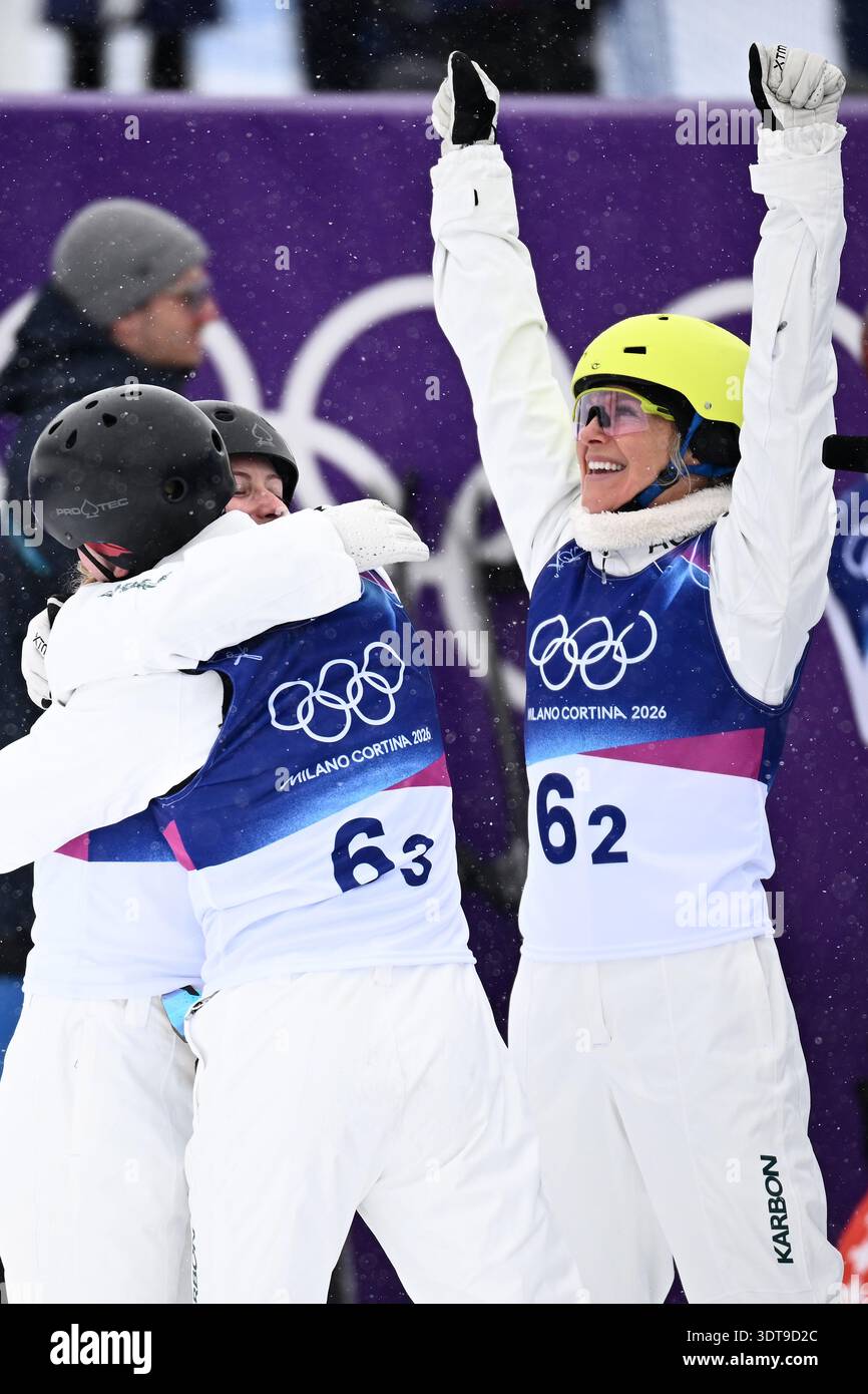 (L-R) Abbey Willcox, Reilly Flanagan and Danielle Scott of Australia ...