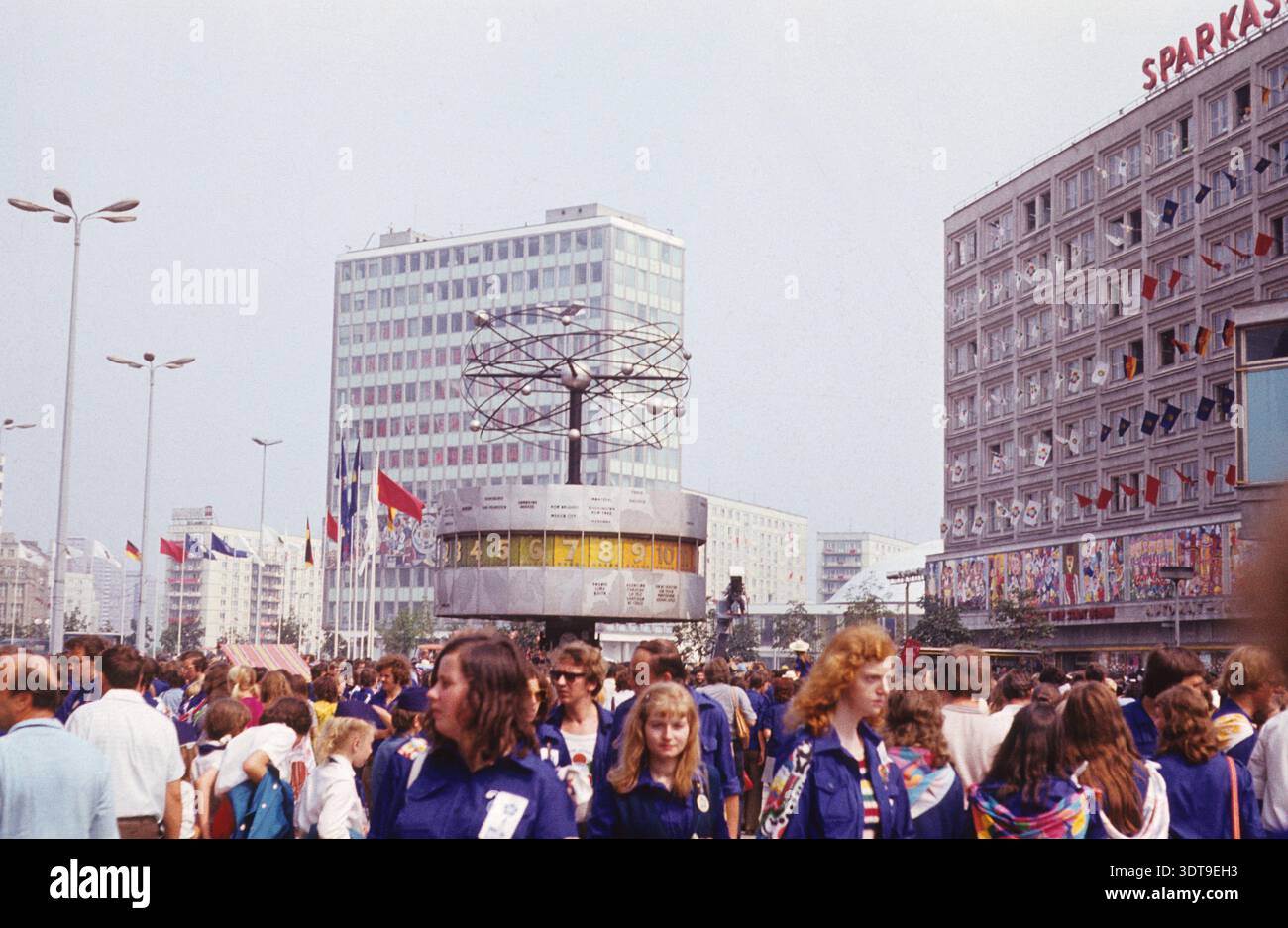 Berlin Alexanderplatz / Veranstaltung der FDJ DEU, 20000101,Berlin ...