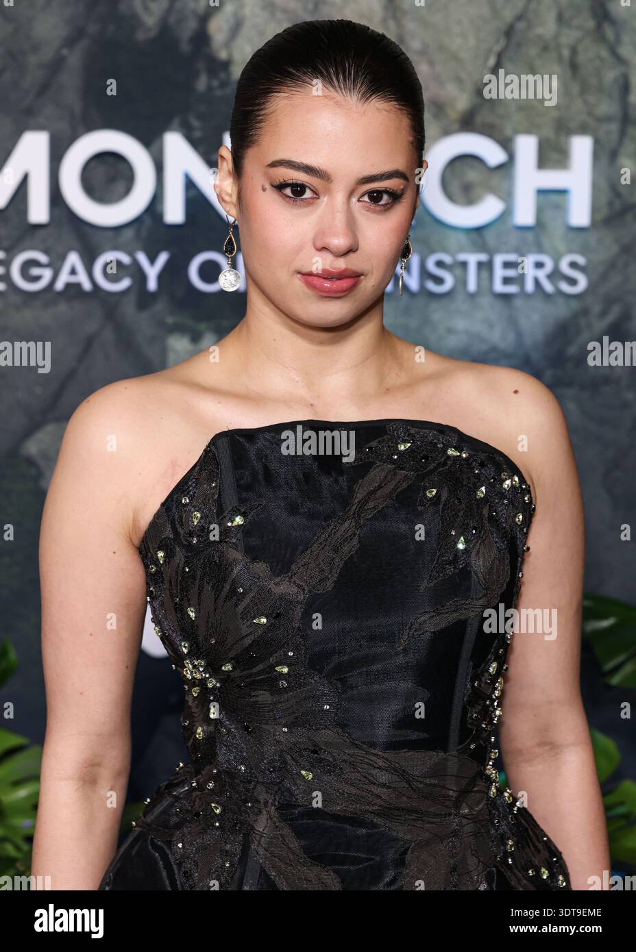 Hollywood Los Angeles California Usa February 19 Amber Midthunder