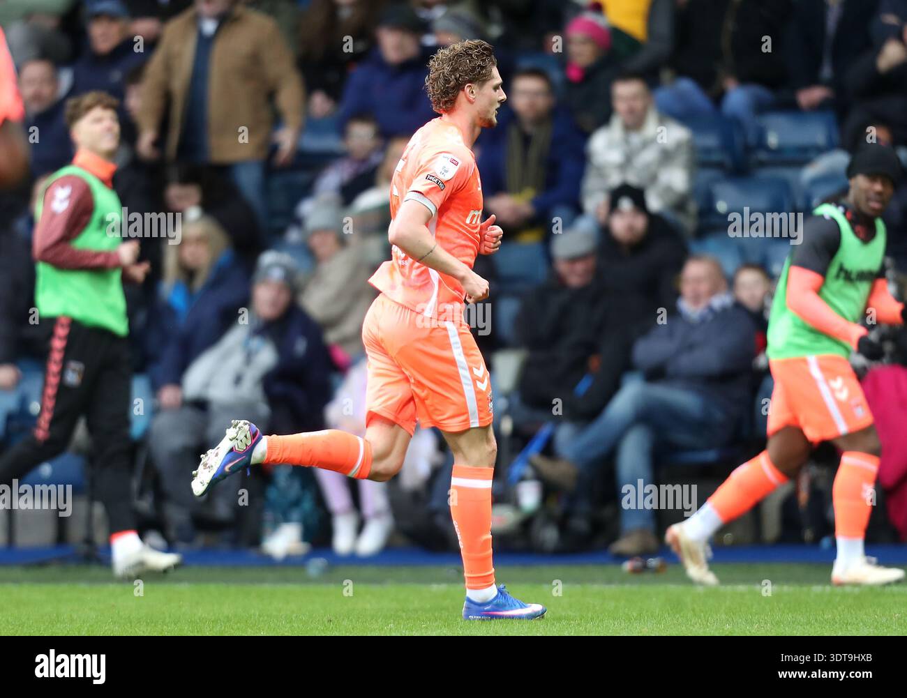 Coventry City's Jack Rudoni celebrates scoring their side's second goal ...