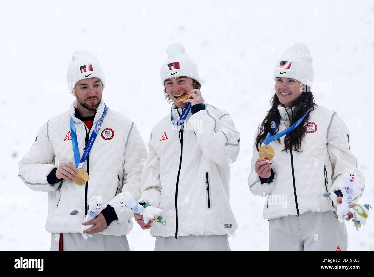 260221 -- LIVIGNO, Feb. 21, 2026 -- Gold medalists Christopher Lillis ...