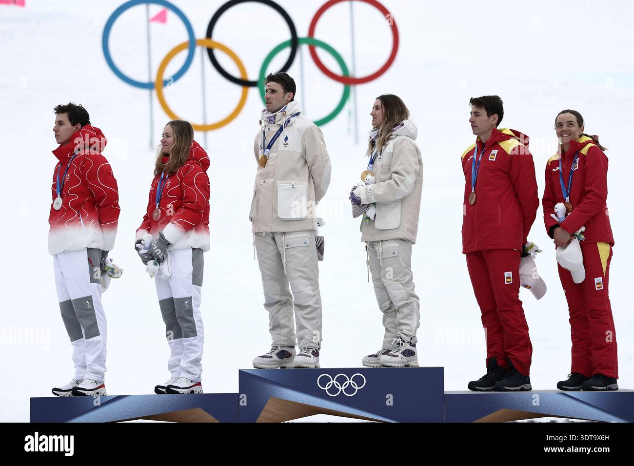 Gold medalists France's Thibault Anselmet and Emily Harrop, center ...