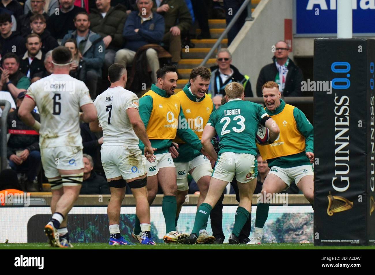 Ireland's Tommy O'Brien, second from right, celebrates with his ...