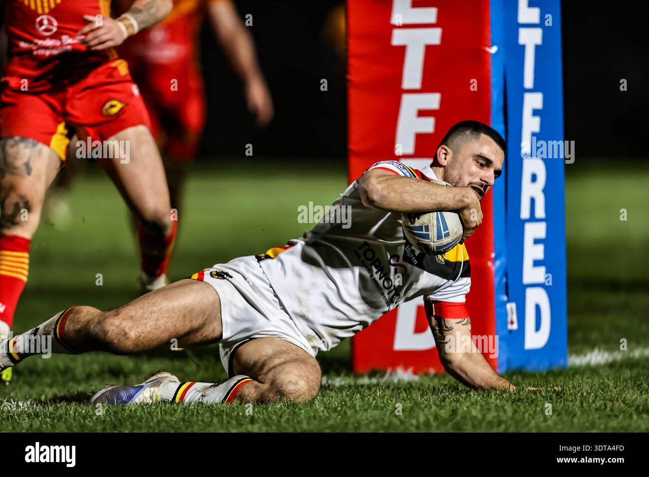 Caleb Atkins try during the BetFred Super League match between Bradford ...