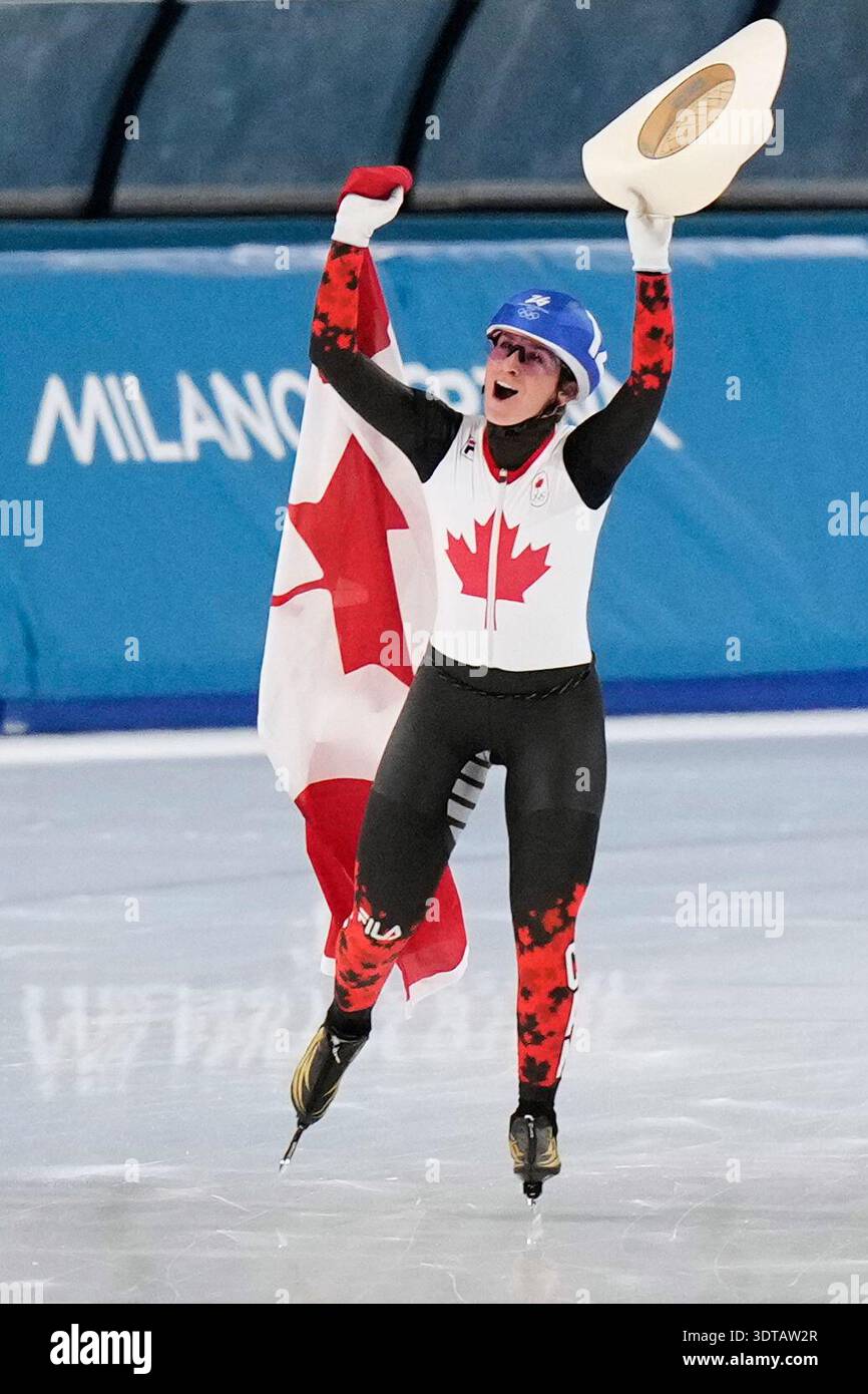 Ivanie Blondin of Canada celebrates winning the silver medal in the ...