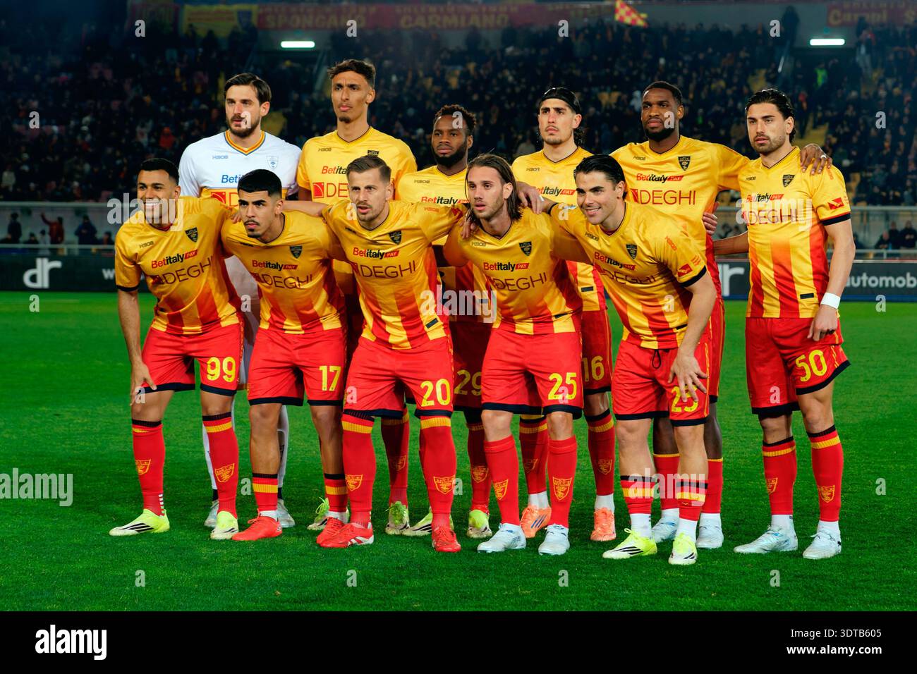 US Lecce team line up during US Lecce vs Inter - FC Internazionale ...