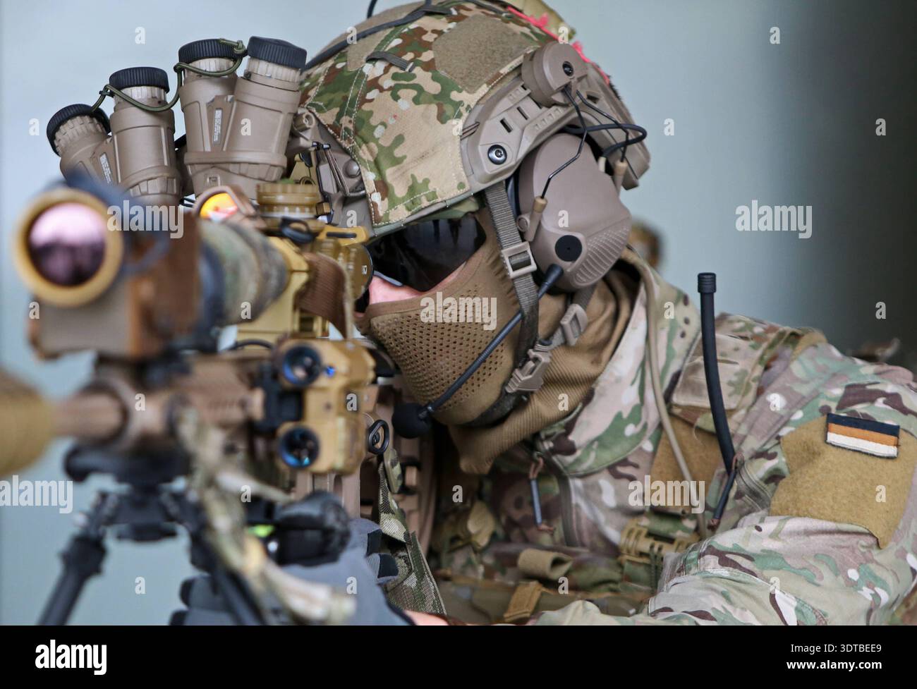 Ein Kommandosoldat des Kommando Spezialkräfte KSK. Ein Kommandosoldat ...