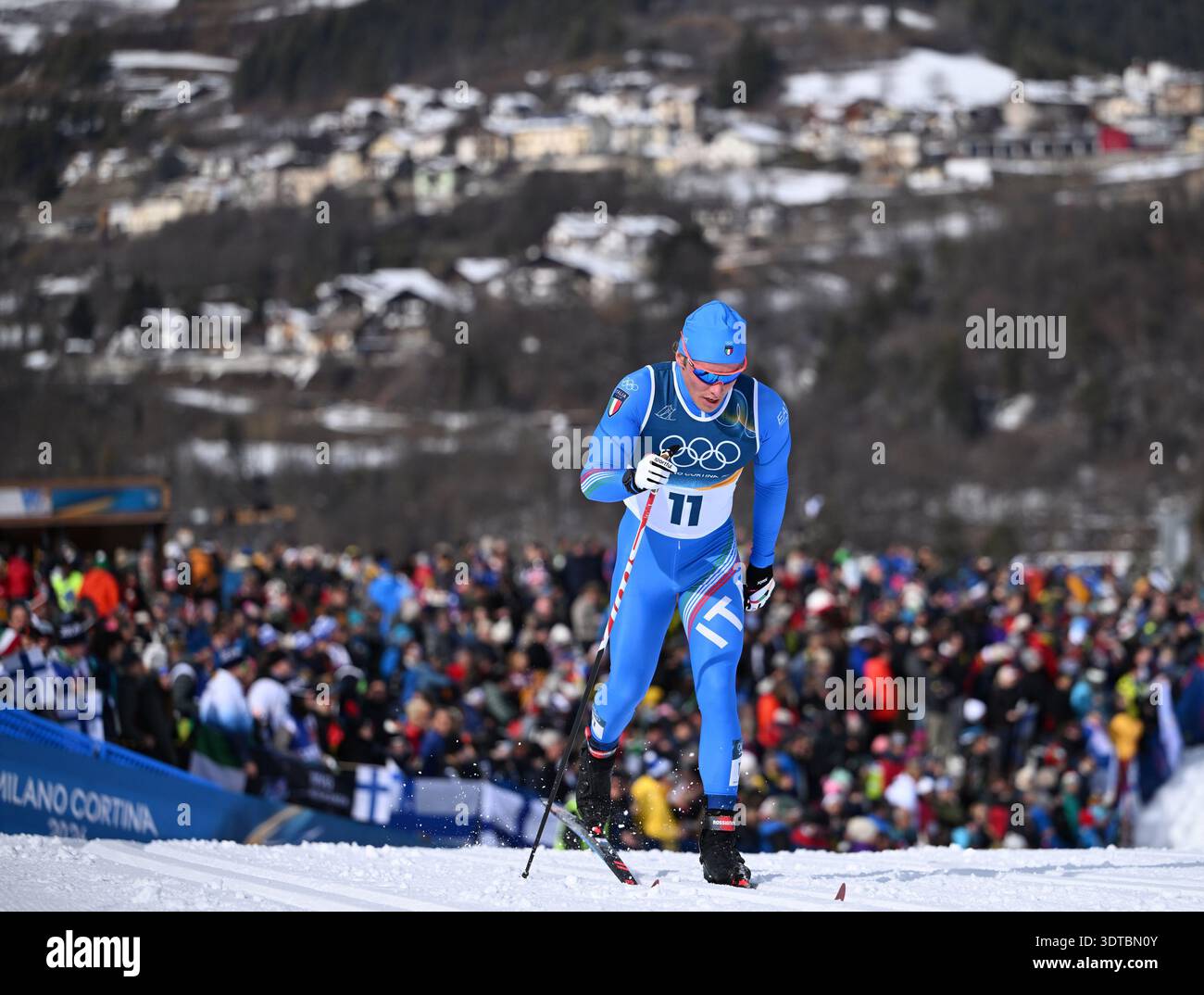 (260221) -- TESERO, Feb. 21, 2026 (Xinhua) -- Elia Barp of Italy ...