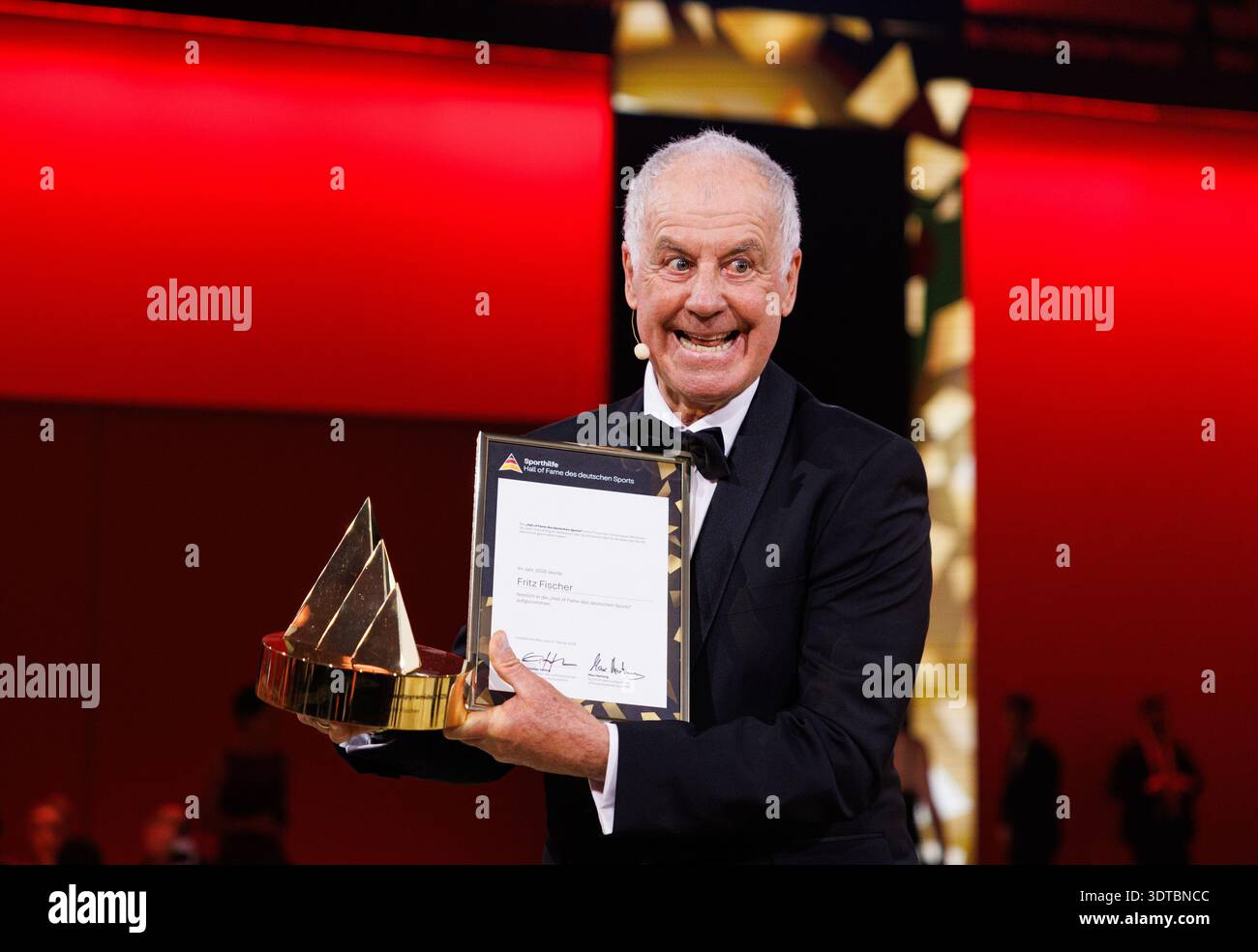 21 February 2026, Hesse, Frankfurt/Main: Fritz Fischer is awarded the ...