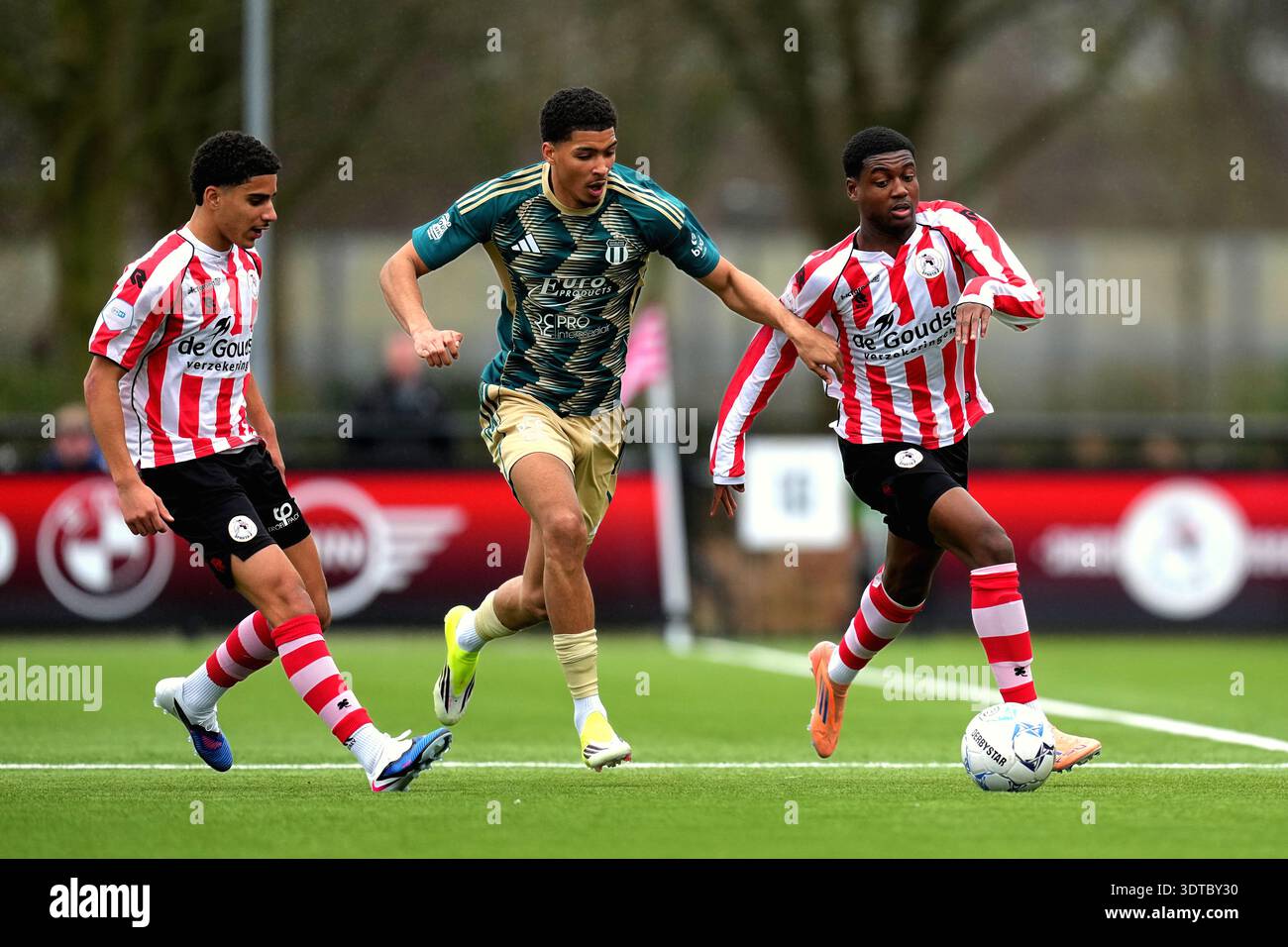 Rotterdam - Jannick Verbont of Excelsior Maassluis, Giovanni Mulumba of ...