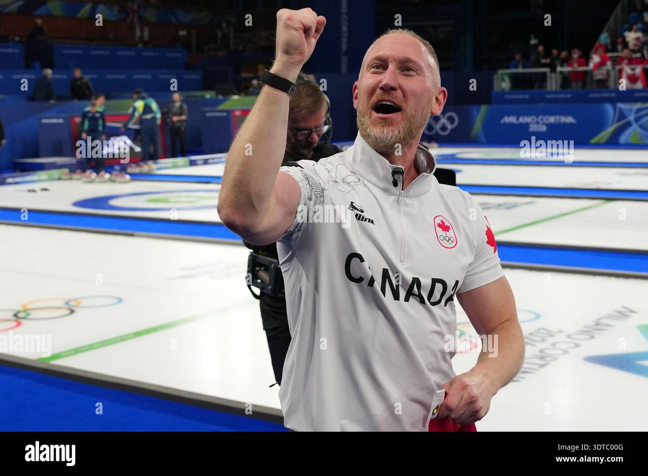Canada's Brad Jacobs celebrates defeating Britain in a men's curling ...