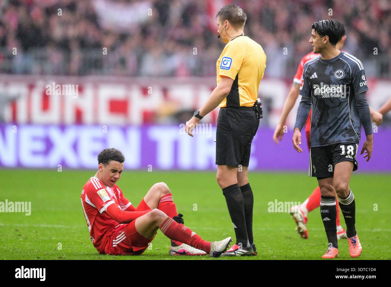 from left: Jamal Musiala (Bayern), referee Tobias Reichel Munich ...