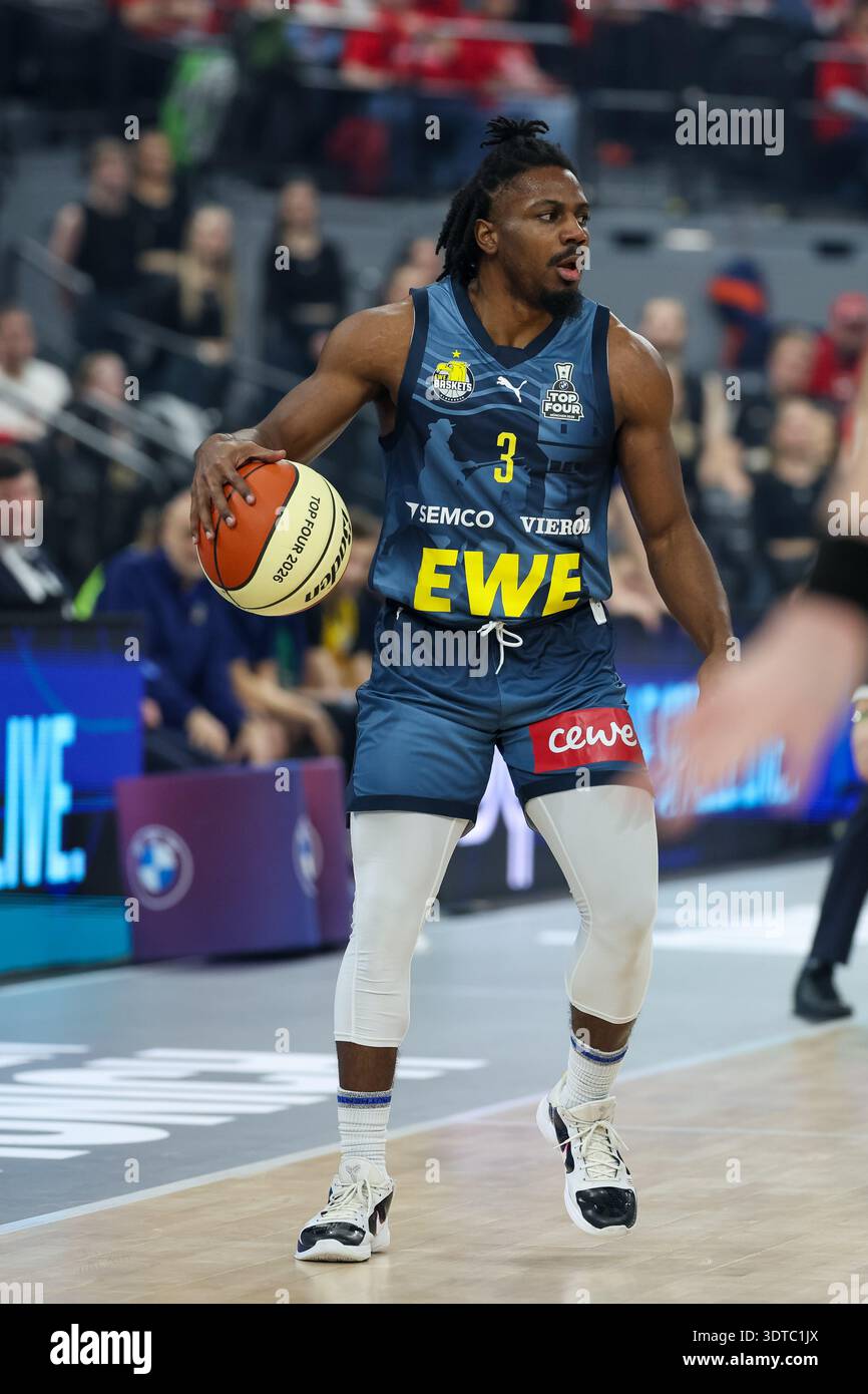 Christopher Clemons (EWE Baskets Oldenburg, #03), GER, Alba Berlin vs ...