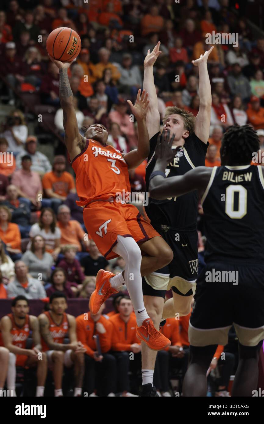 Virginia Tech Hokies guard Ben Hammond (3) shoots the ball at Cassell ...