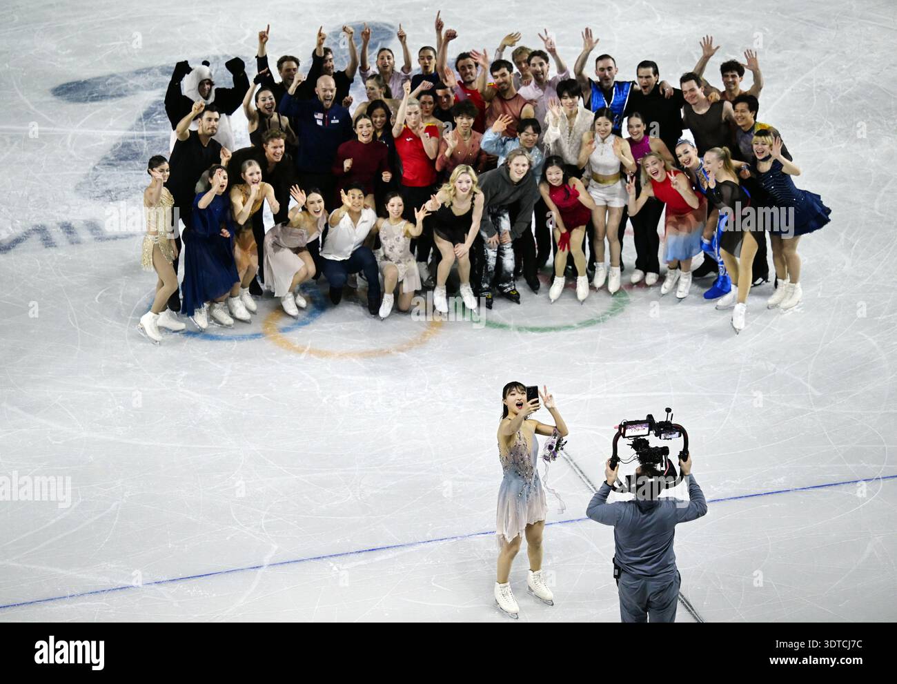 Skaters pose after the figure skating exhibition gala at the Olympic ...