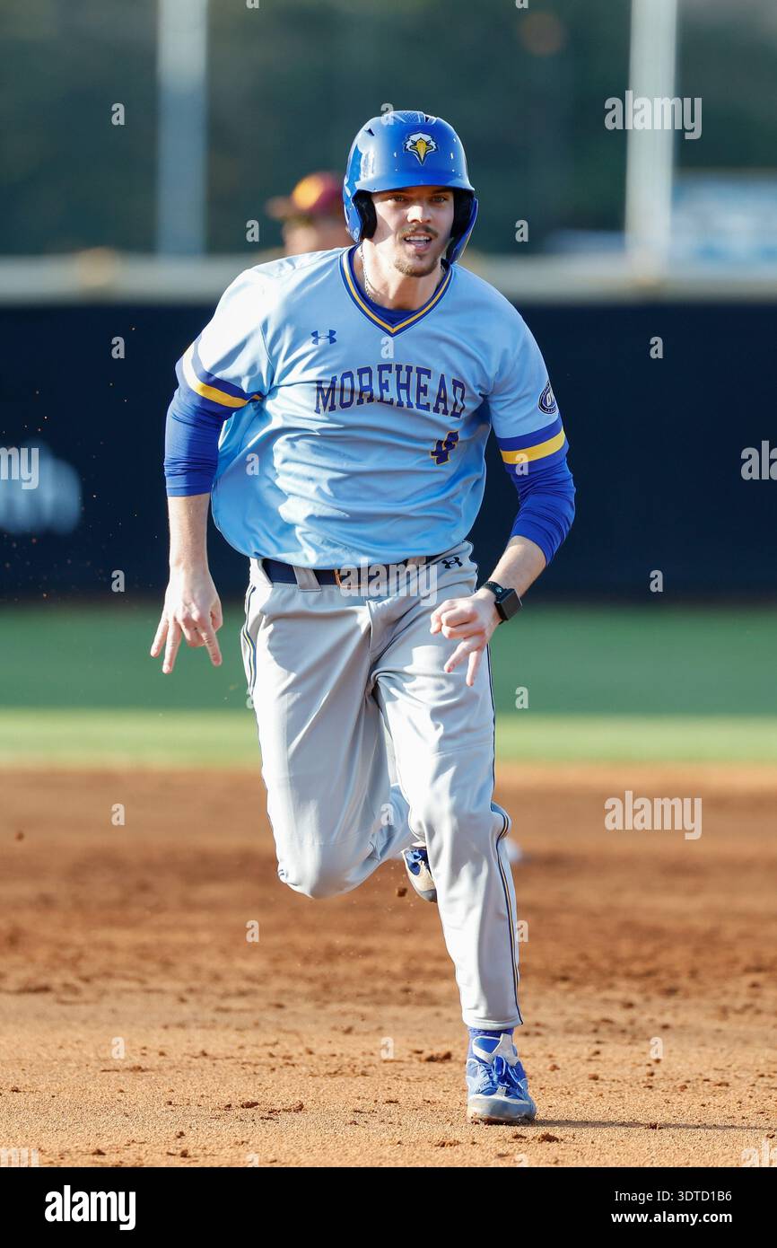 Morehead State baserunner Brayton Coomer runs to third base during an ...
