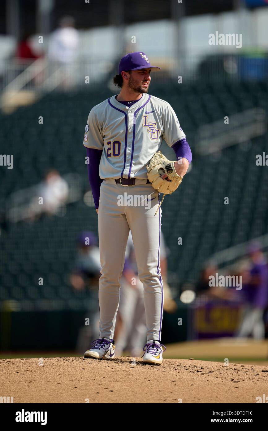 LSU Tigers pitcher Casan Evans (20) gets ready to deliver a pitch ...