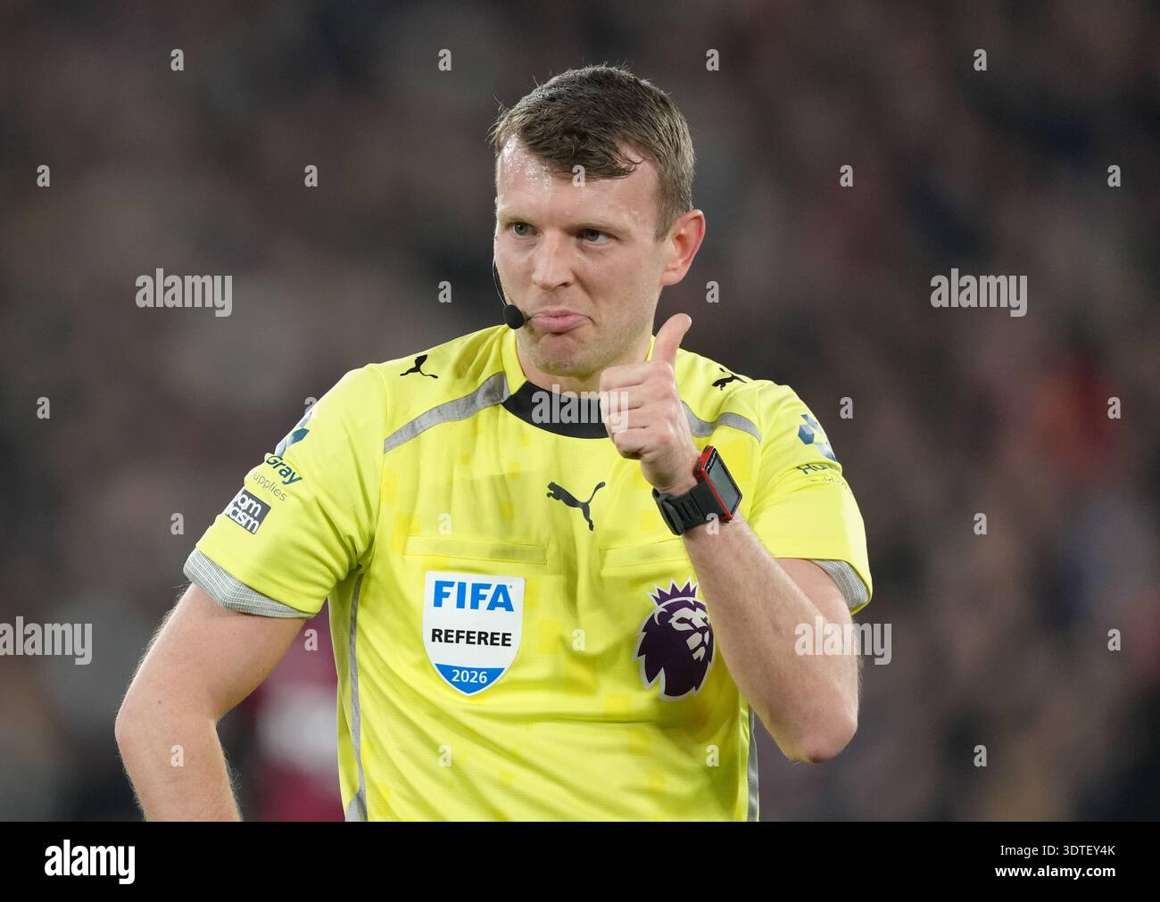 Referee Sam Barrott gives thumbs up during the English Premier League ...