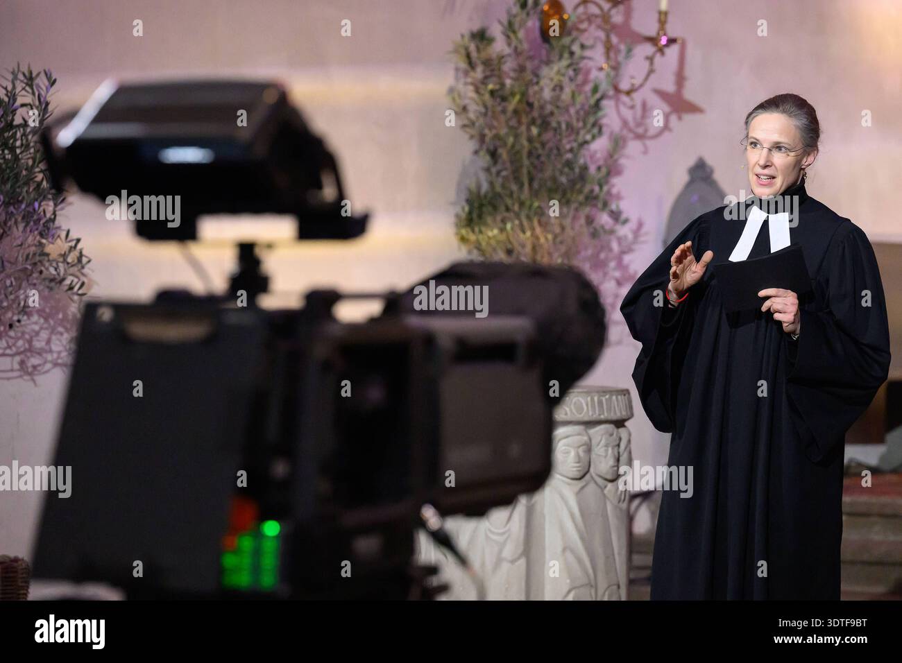 Die evangelische Fastenaktion 7 Wochen ohne wird mit einem ...