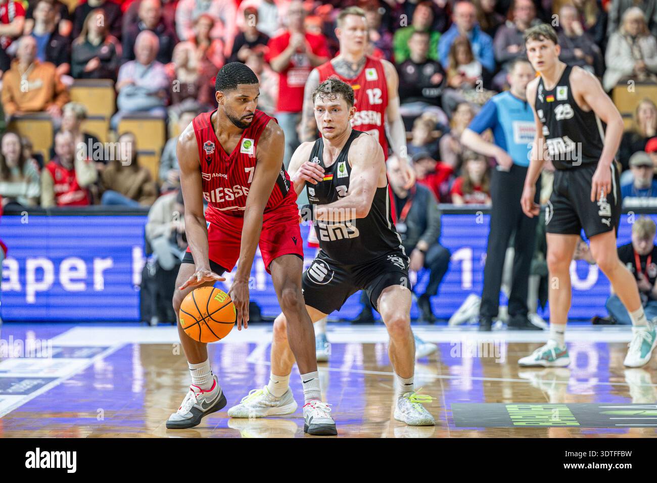 Kyle Anthony Castlin (GIESSEN 46ers, 7), Vincent Friederici (Nürnberg ...