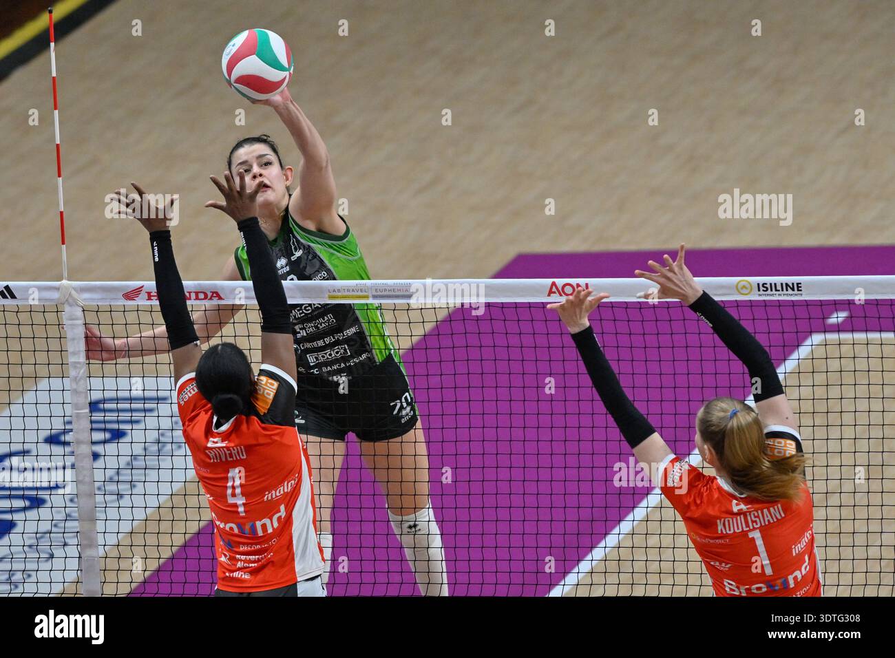 Jessica Rivero (Honda Cuneo Granda Volley) - Mikaela Stoyanova (Megabox ...