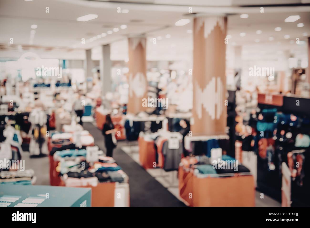 Image shows busy market hi-res stock photography and images - Alamy