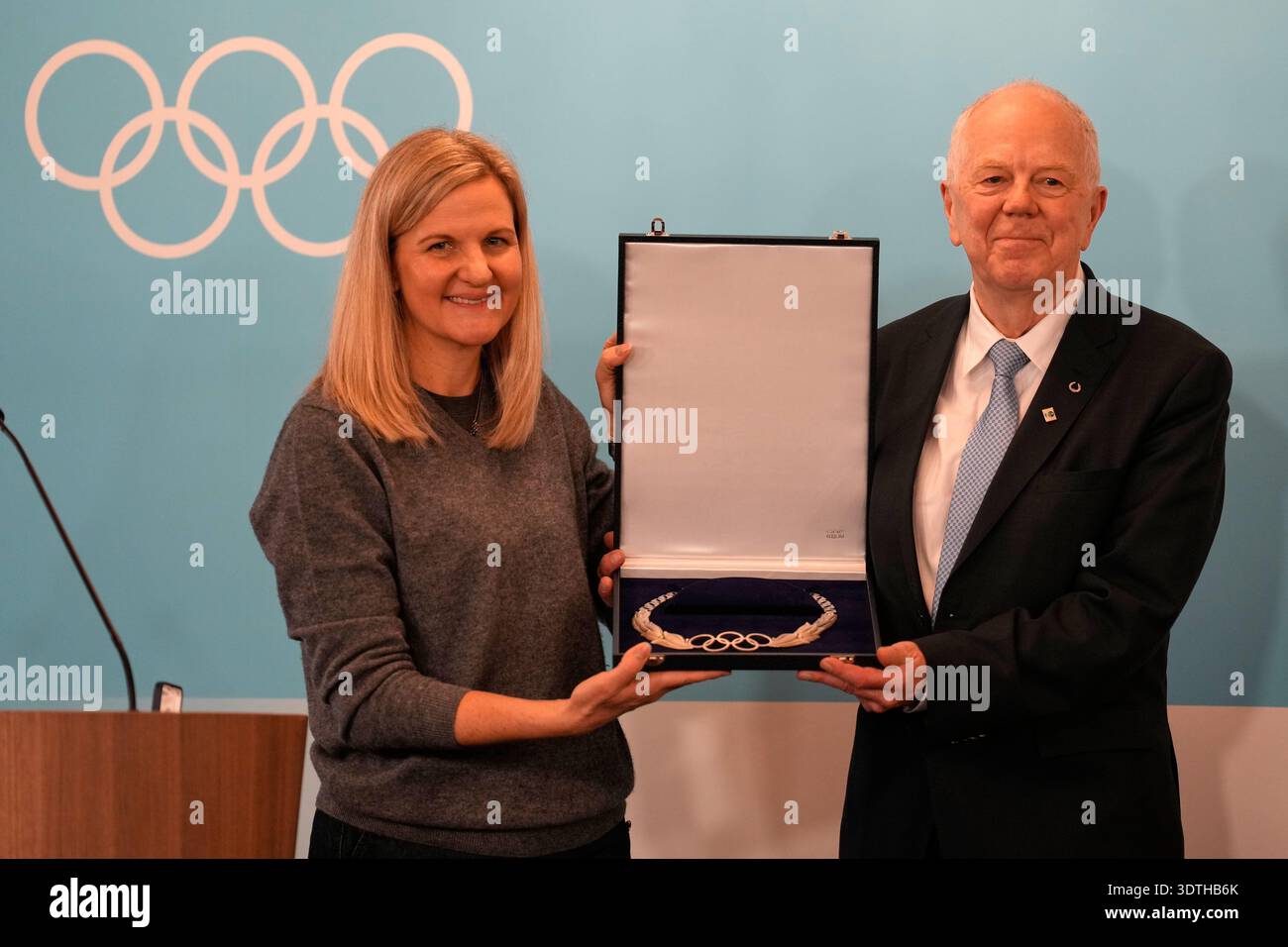 (260222) -- MILAN, Feb. 22, 2026 (Xinhua) -- IOC President Kirsty ...