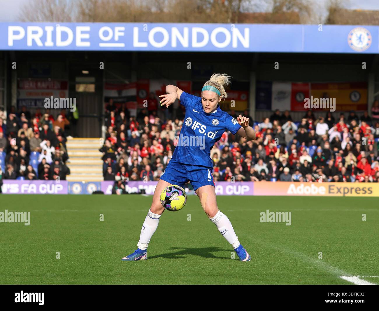 Ellie Carpenter (2 Chelsea) during the Adobe Women's FA Cup game ...