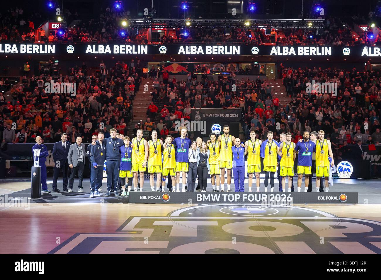 Die zweitplatzierte Mannschaft von Alba Berlin, GER, BMA365 Bamberg ...