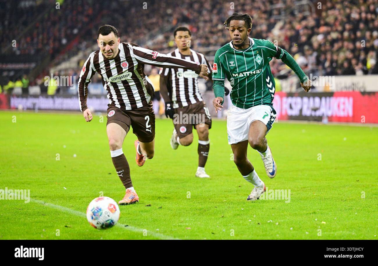 l. Manolis Saliakas (St. Pauli), Samuel Mbangula Hamburg, February 22 ...