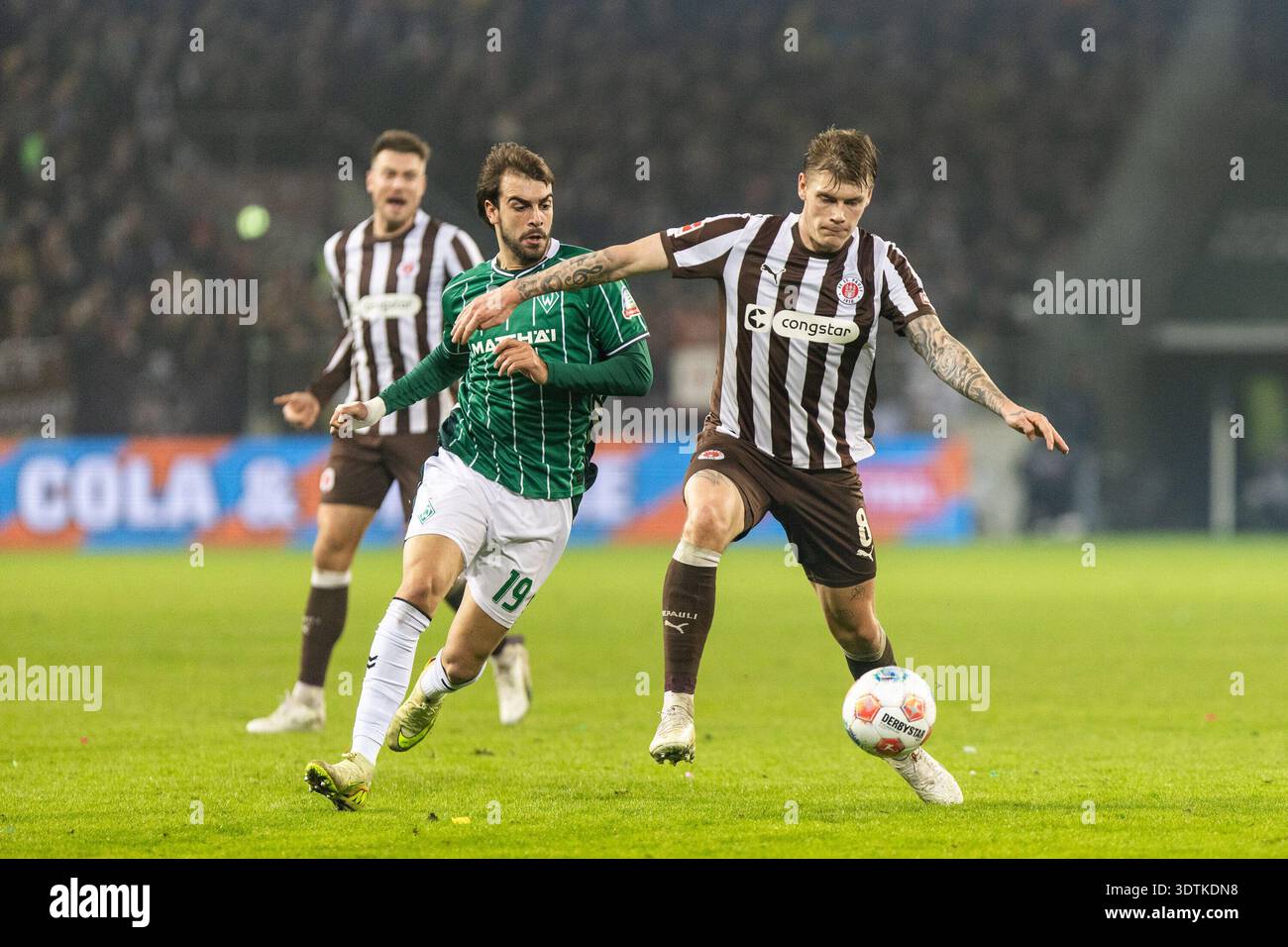 Eric Smith (FC St. Pauli Hamburg, 8), Jovan Milo evi? (SV Werder Bremen ...