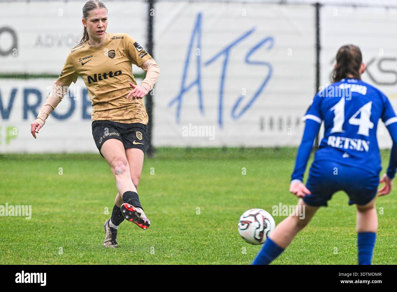 Maud van Berlo (14) of KRC Genk Ladies pictured during a female soccer ...