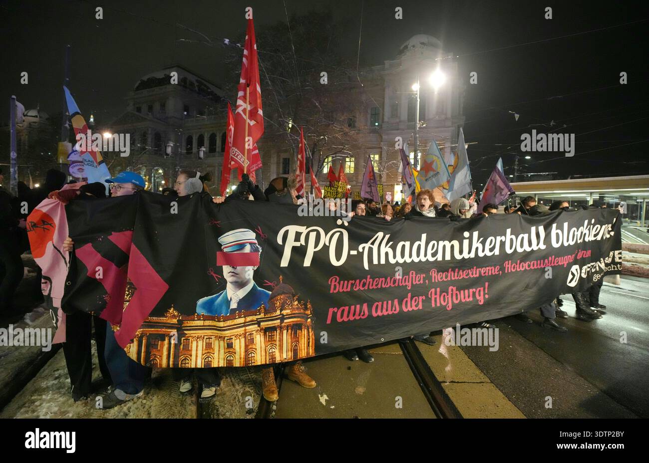 A demonstration by the "Offensive against the Right - Take to the ...