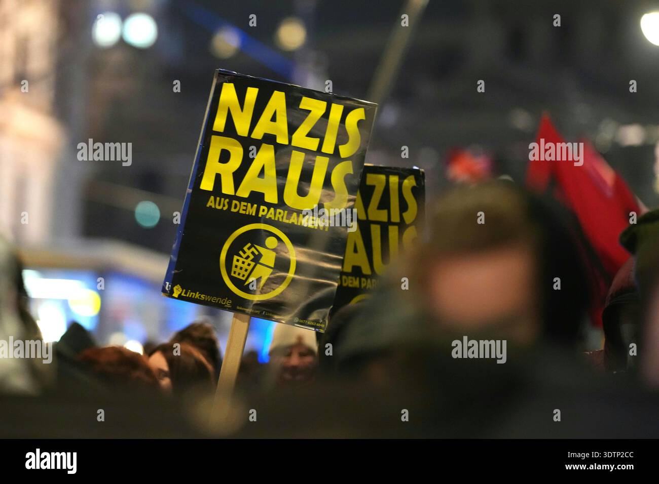 A demonstration by the "Offensive against the Right - Take to the ...