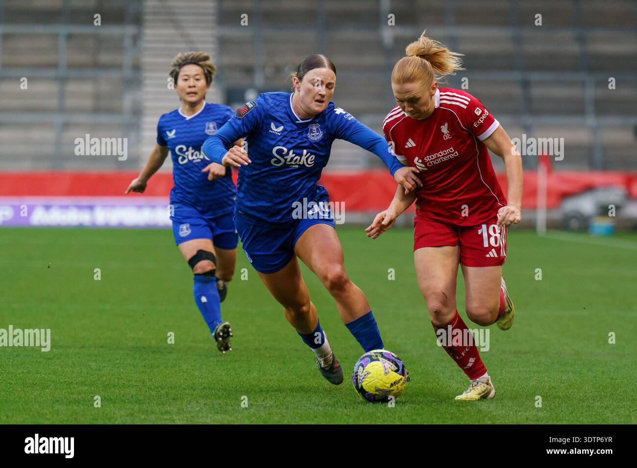 St Helens, UK, 22nd Feb 2026: Everton’s Ruby Mace (centre) is ...