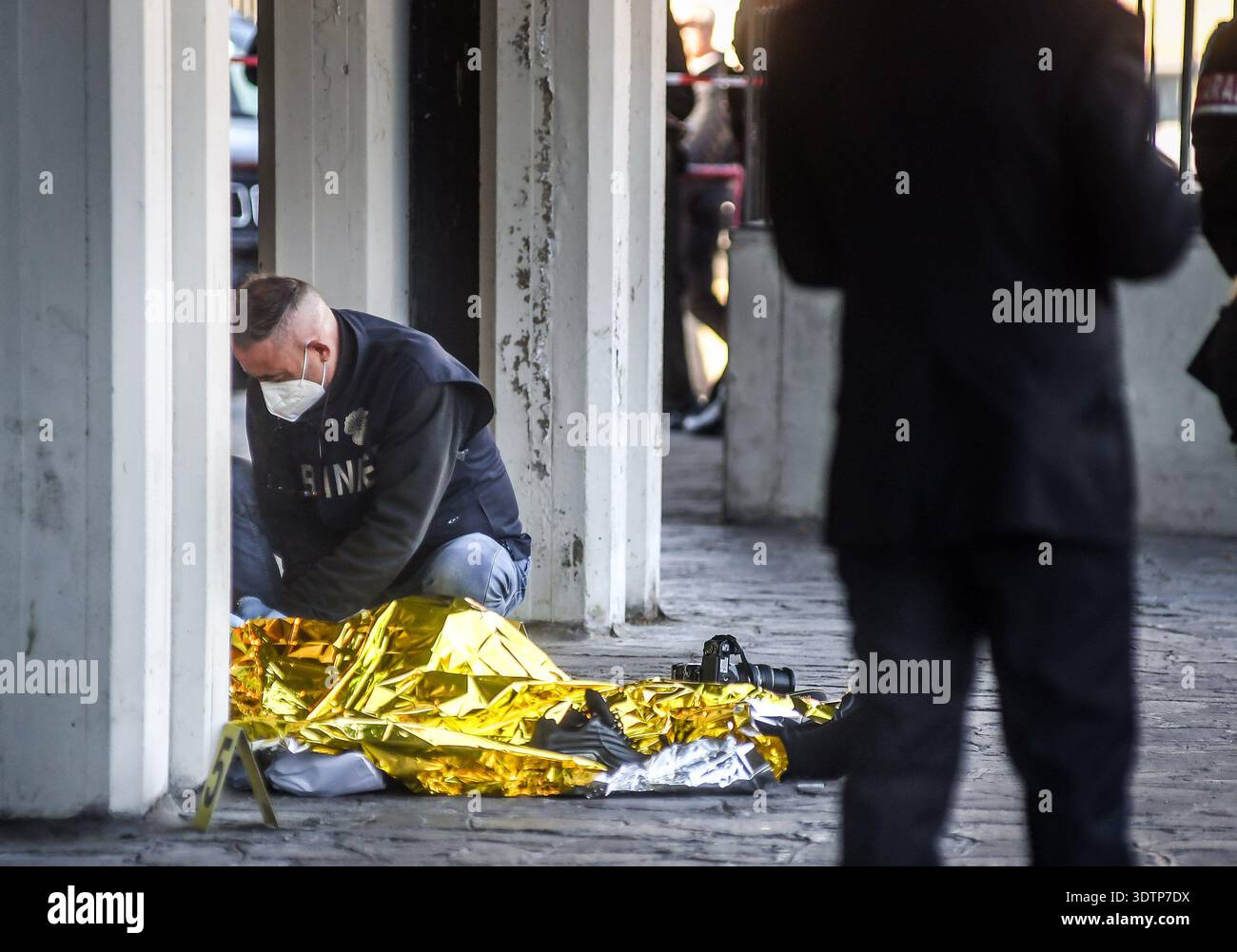 **NO WEB OR NEWSPAPERS ONLY FOR ITALY** Rome, Murder in Piazza San ...