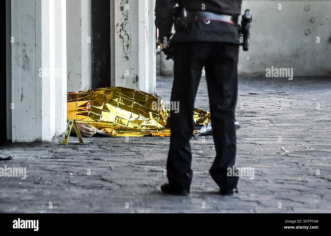 **NO WEB OR NEWSPAPERS ONLY FOR ITALY** Rome, Murder in Piazza San ...