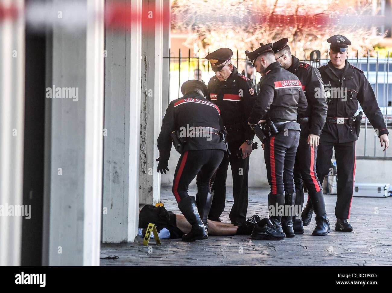 **NO WEB OR NEWSPAPERS ONLY FOR ITALY** Rome, Murder in Piazza San ...