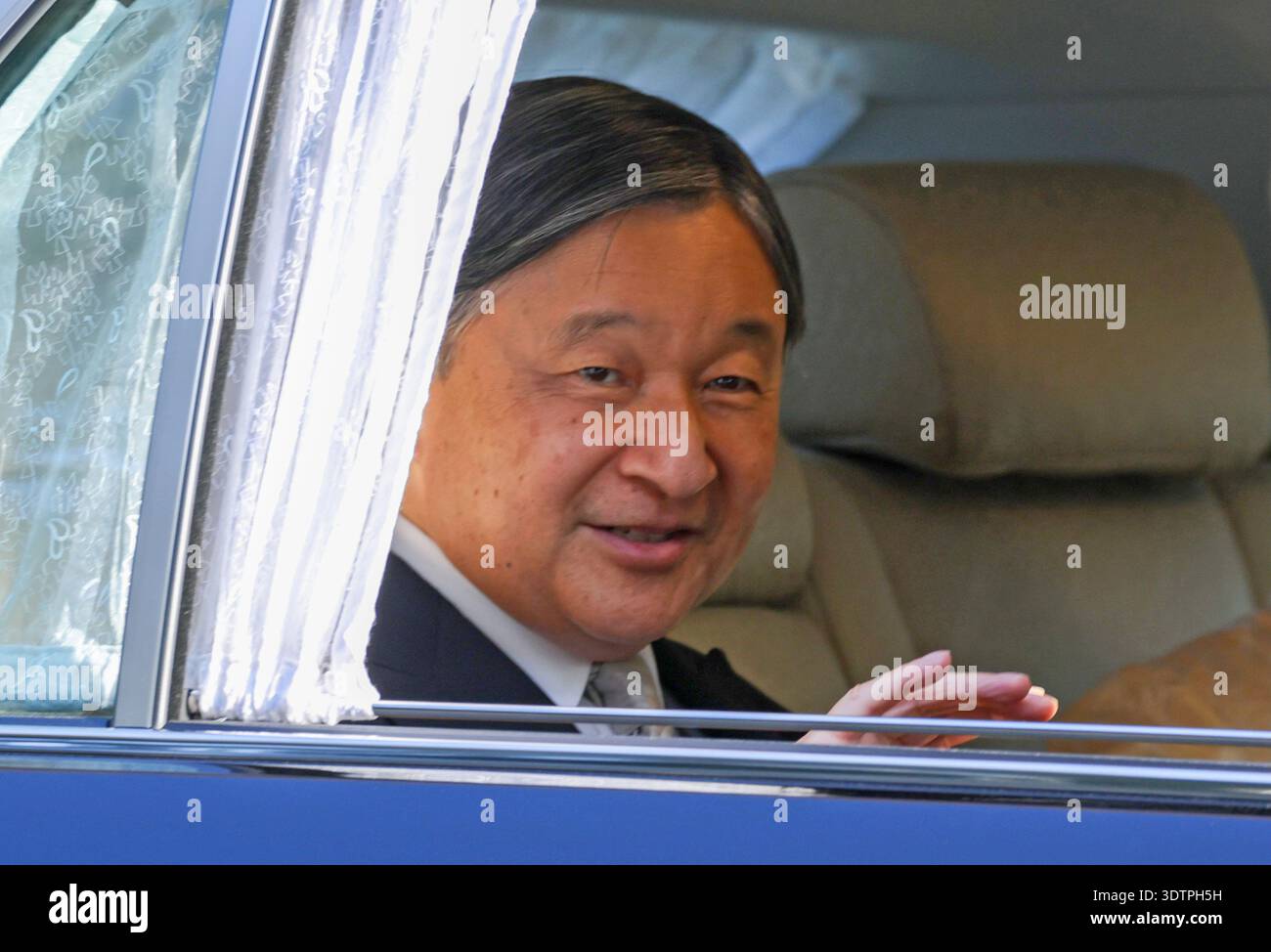 Japanese Emperor Naruhito heads to the Sento Imperial Palace to meet ...