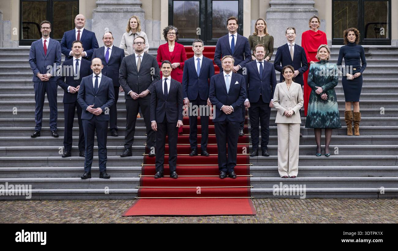 THE HAGUE – King Willem-Alexander traditionally poses for a photo with ...