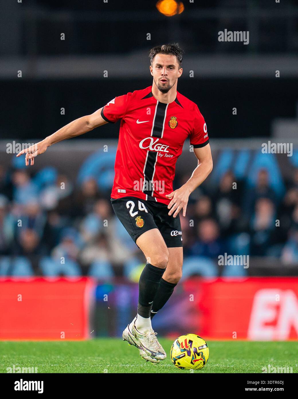 Martin Valjent of RCD Mallorca during the La Liga EA Sports match ...