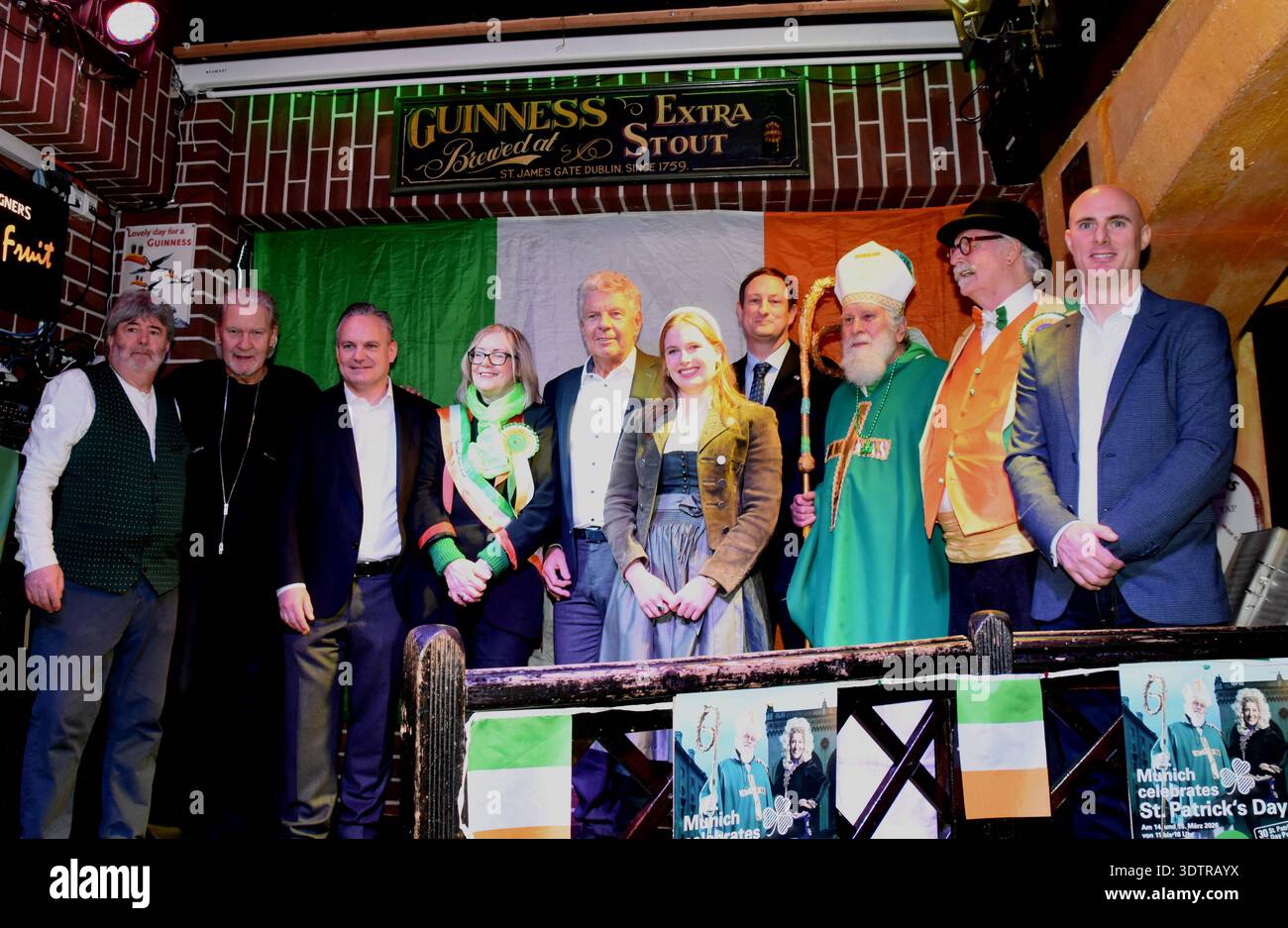 Paul Daly Mitbegruender, Musiker Johnny Logan Saenger Grand Prix ...