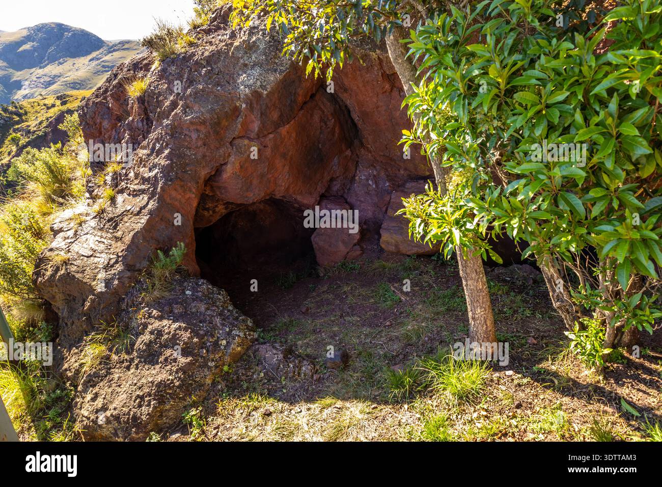 The Lion Cavern, the world’s oldest mine, were they mines ochre and ...